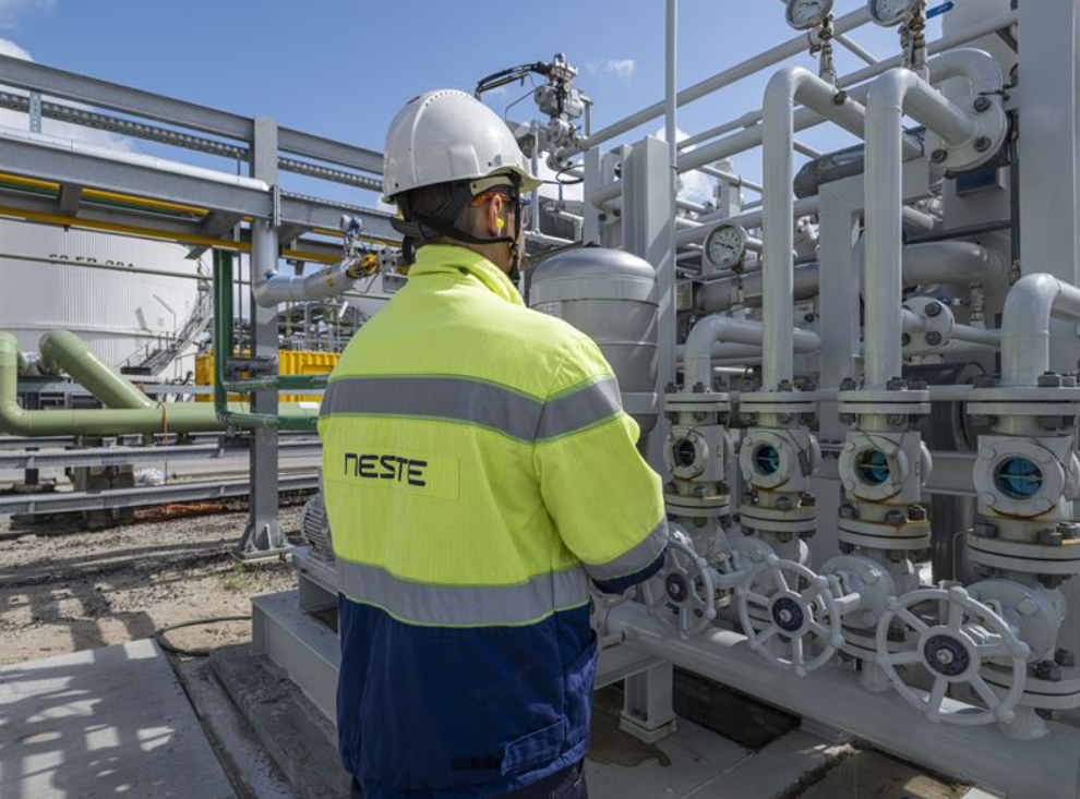 Neste launches its first high-temperature electrolyser for green ...